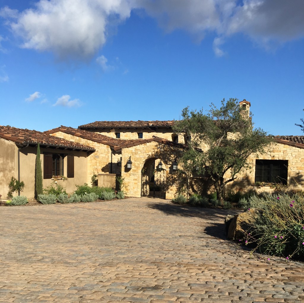 AAA STONE - Tuscan Blend - Thompson Building Materials